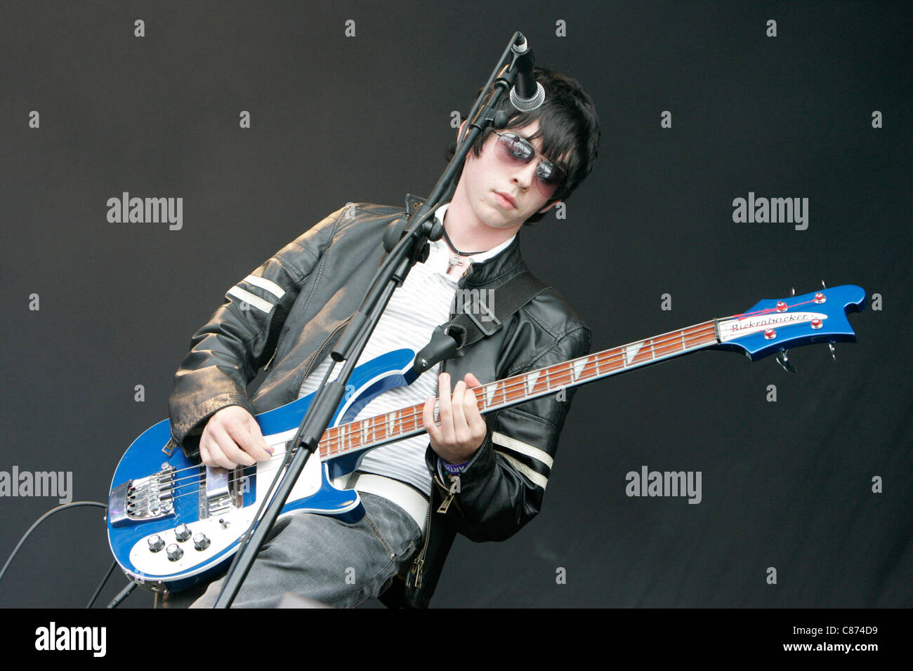 Owen Strathern (Bass) of The Tides at Tennents Vital 06 Belfast ...