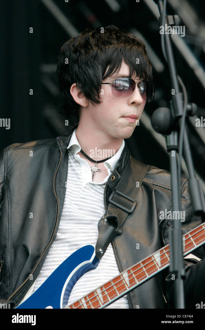 Owen Strathern (Bass) of The Tides at Tennents Vital 06 Belfast ...