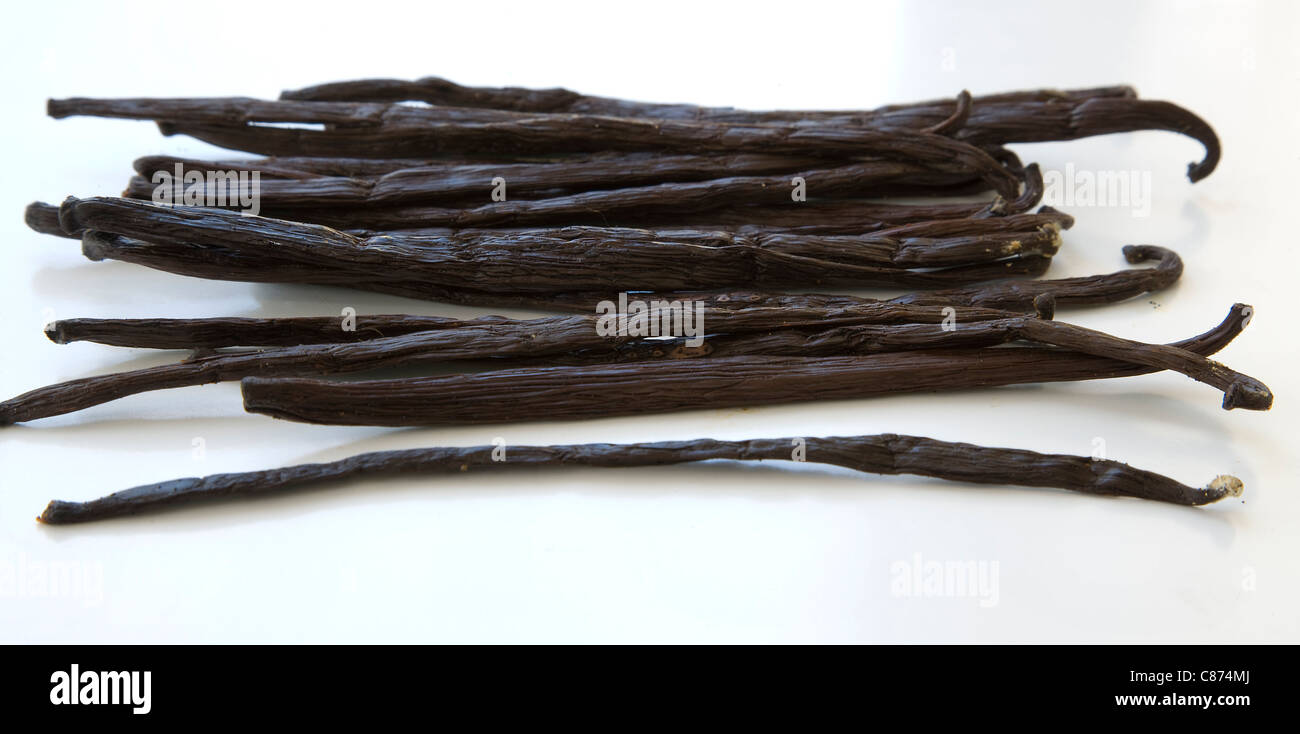 Vanilla pods hi-res stock photography and images - Alamy