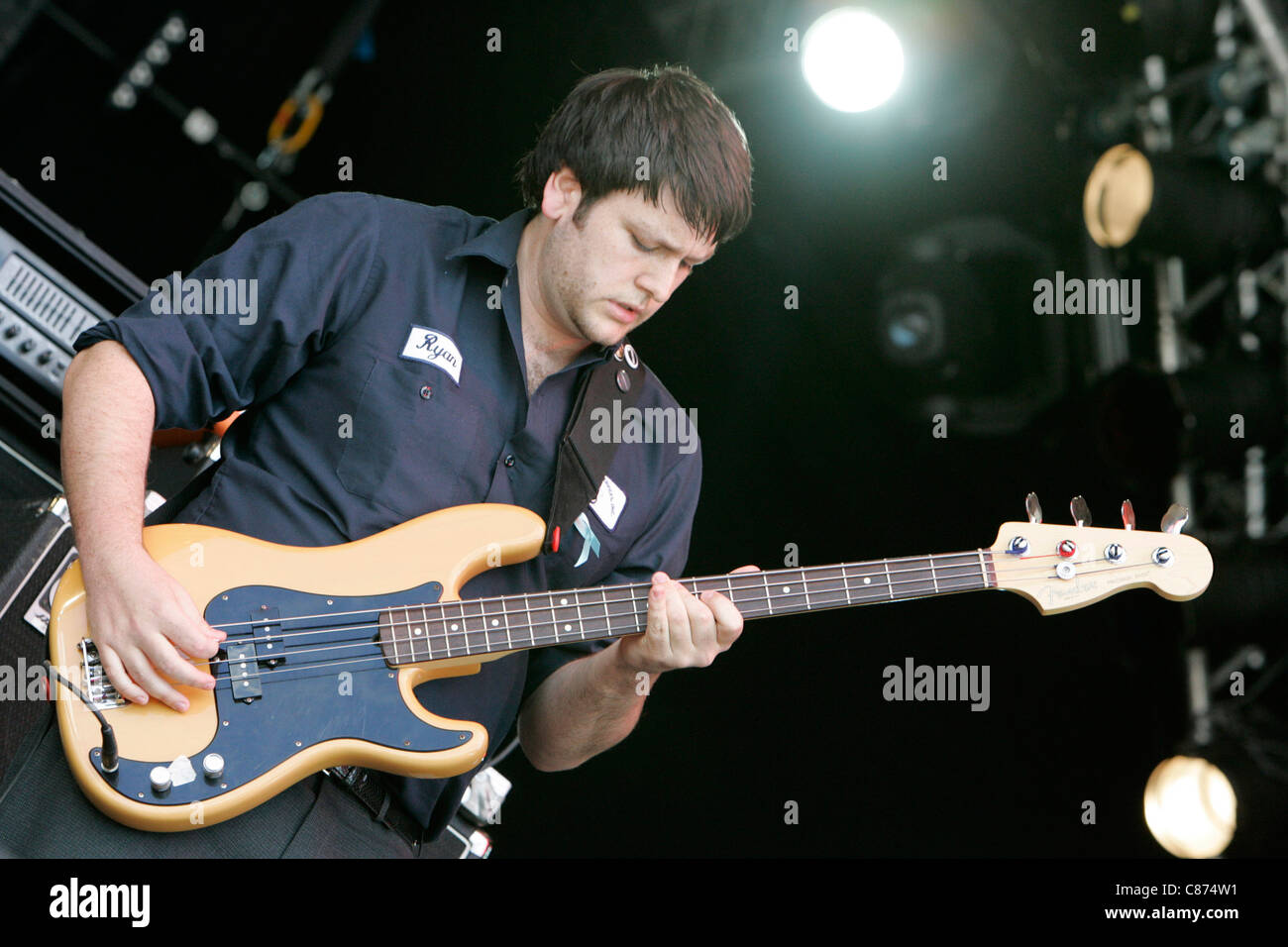 Rowan Averill (Bass Guitar) of Director at Tennents Vital 06 Belfast ...