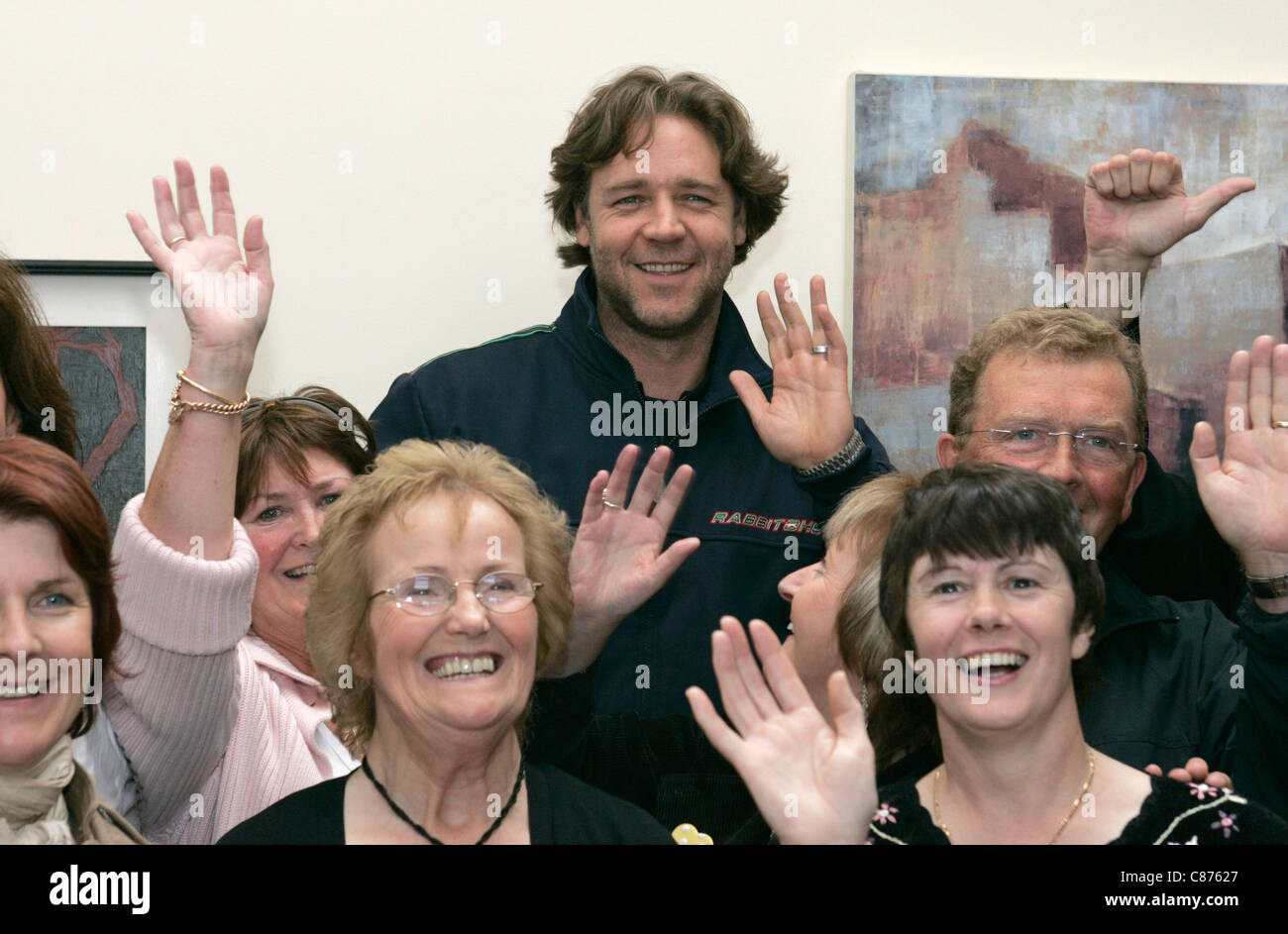 Russell crowe and fan hi-res stock photography and images - Alamy