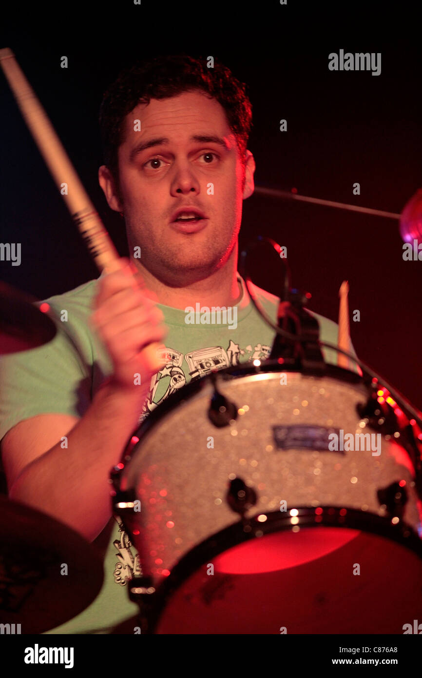 Peter ellard on drums hi-res stock photography and images - Alamy