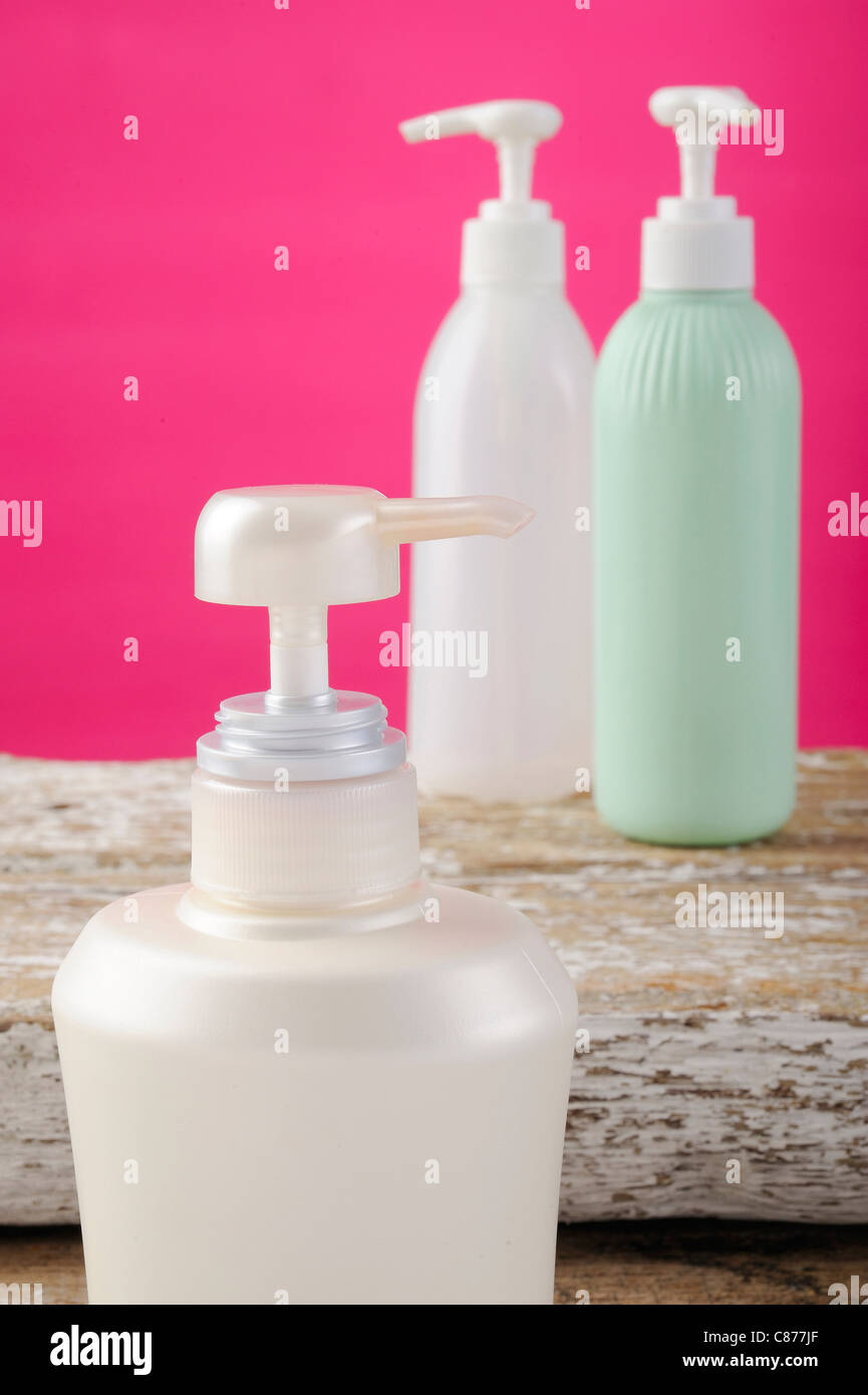 Lotion bottle hi-res stock photography and images - Alamy