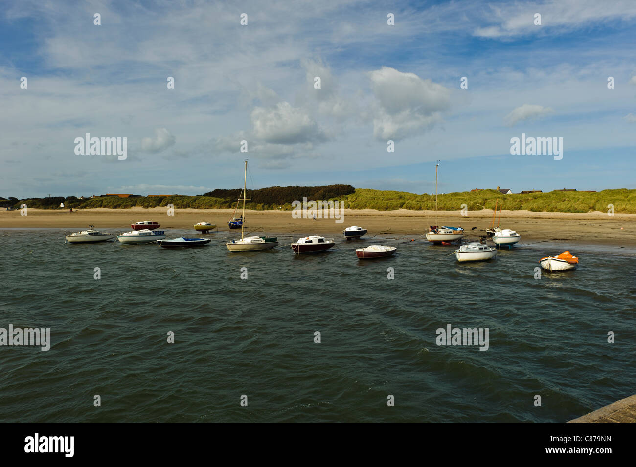 Beadnell beach house hi-res stock photography and images - Alamy
