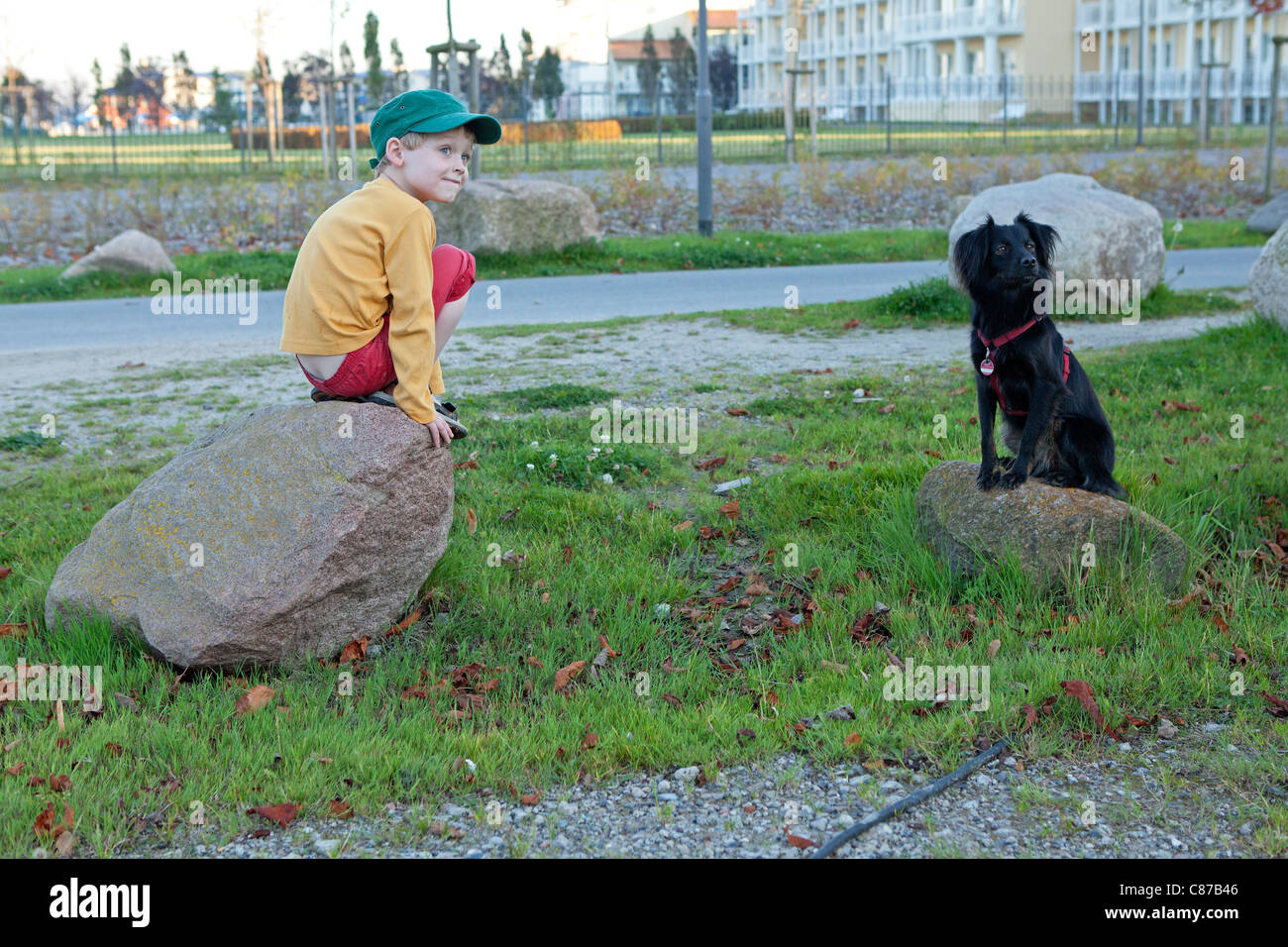 Kids cowering hi-res stock photography and images - Alamy