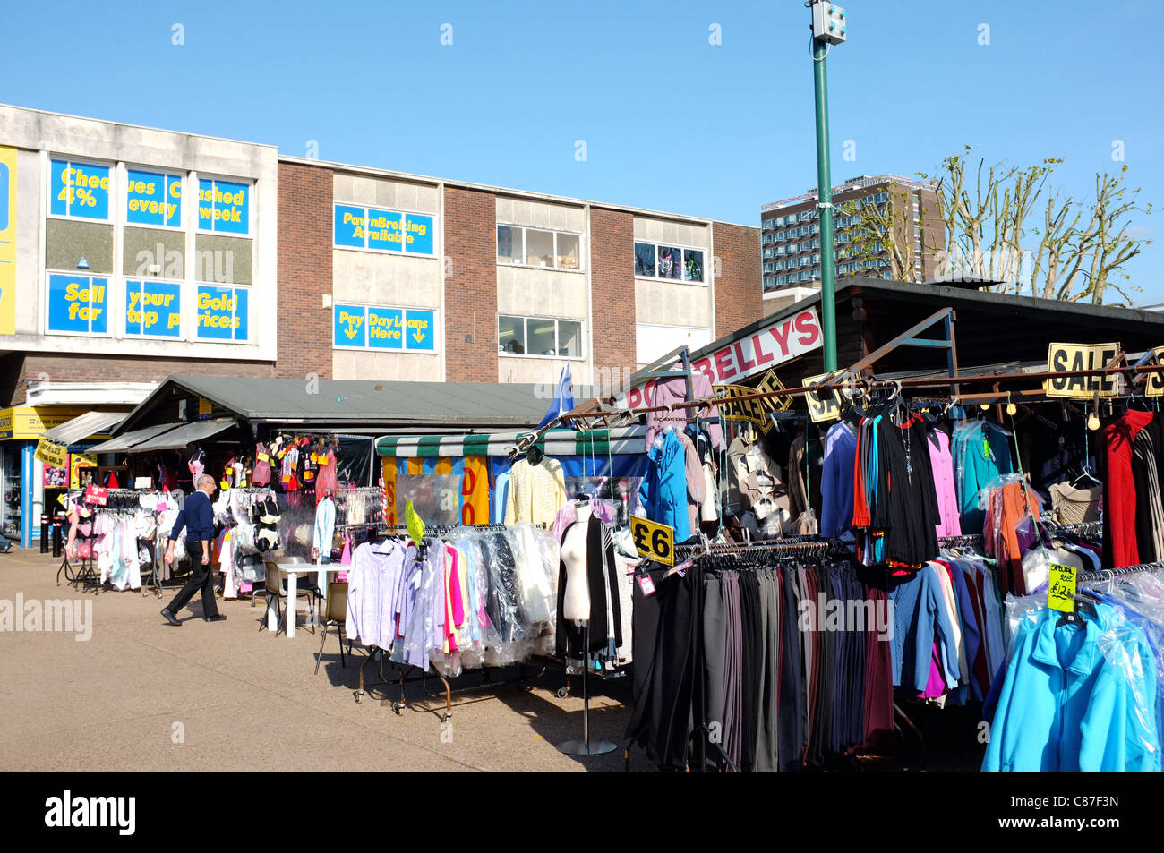 Market exterior landscape hi-res stock photography and images - Alamy