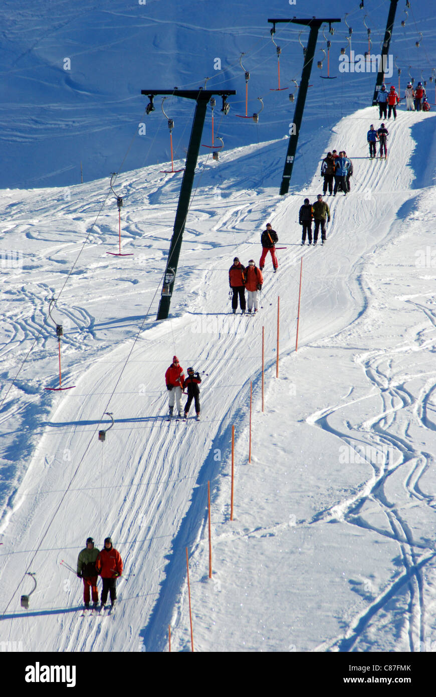 Cable lift in the Golzentipp skiing region, Obertilliach, Austria Stock ...