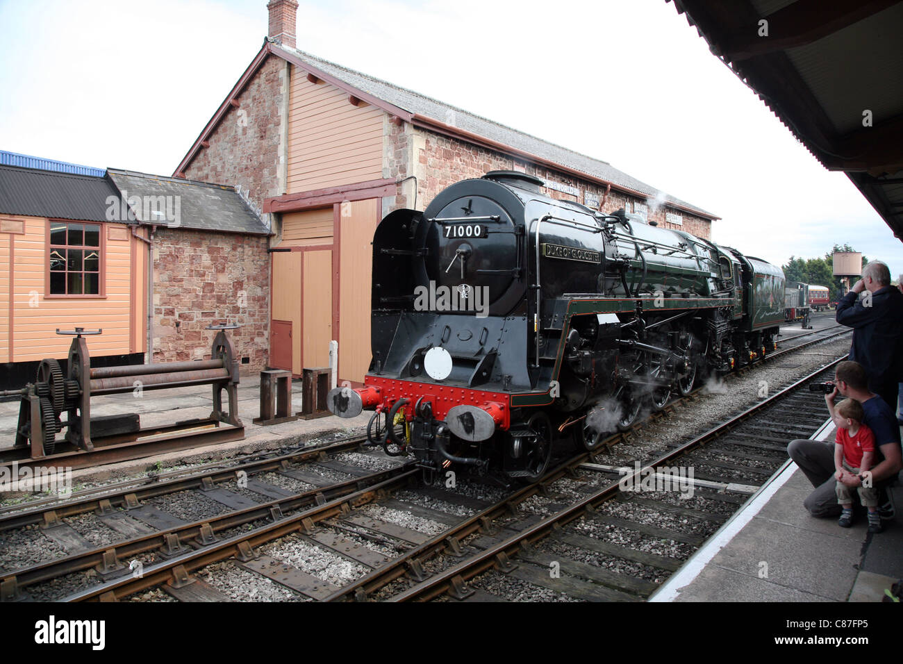 Minehead station platform hi-res stock photography and images - Alamy