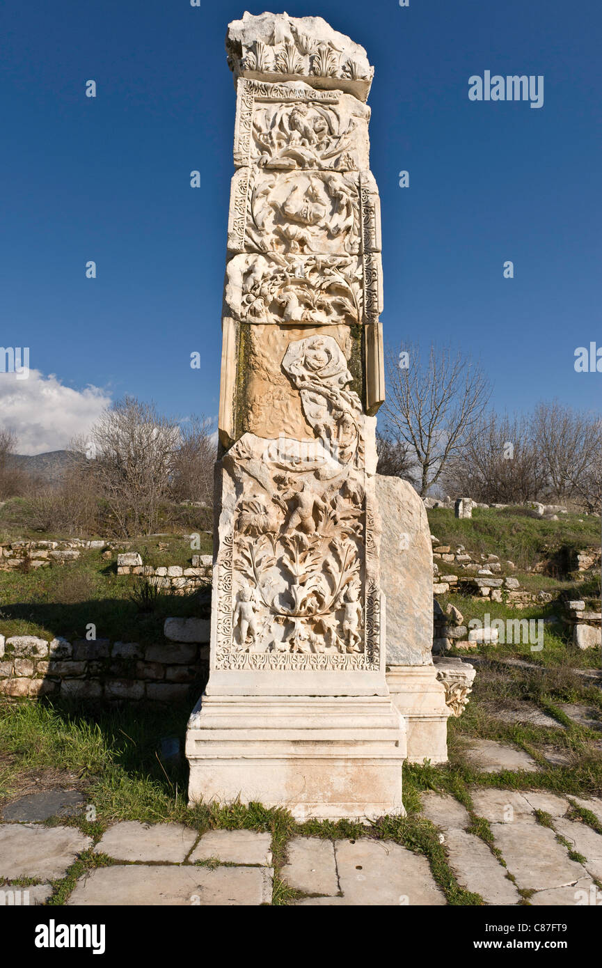 Engraved pillar hi-res stock photography and images - Alamy