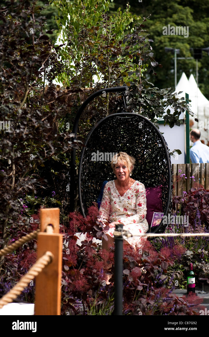 Carol Klein in the 'Black and Blue' Back to Back Garden, 2011 RHS ...
