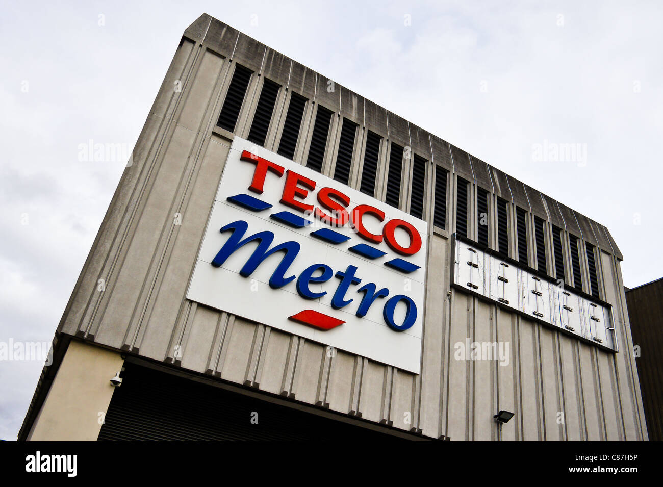 In tesco metro hi-res stock photography and images - Alamy