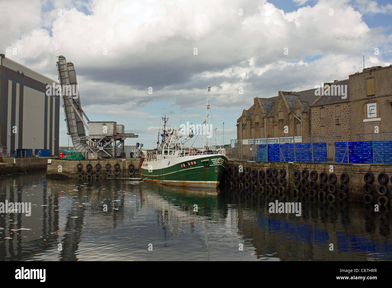 Peterhead fishing boat fish hi-res stock photography and images - Alamy