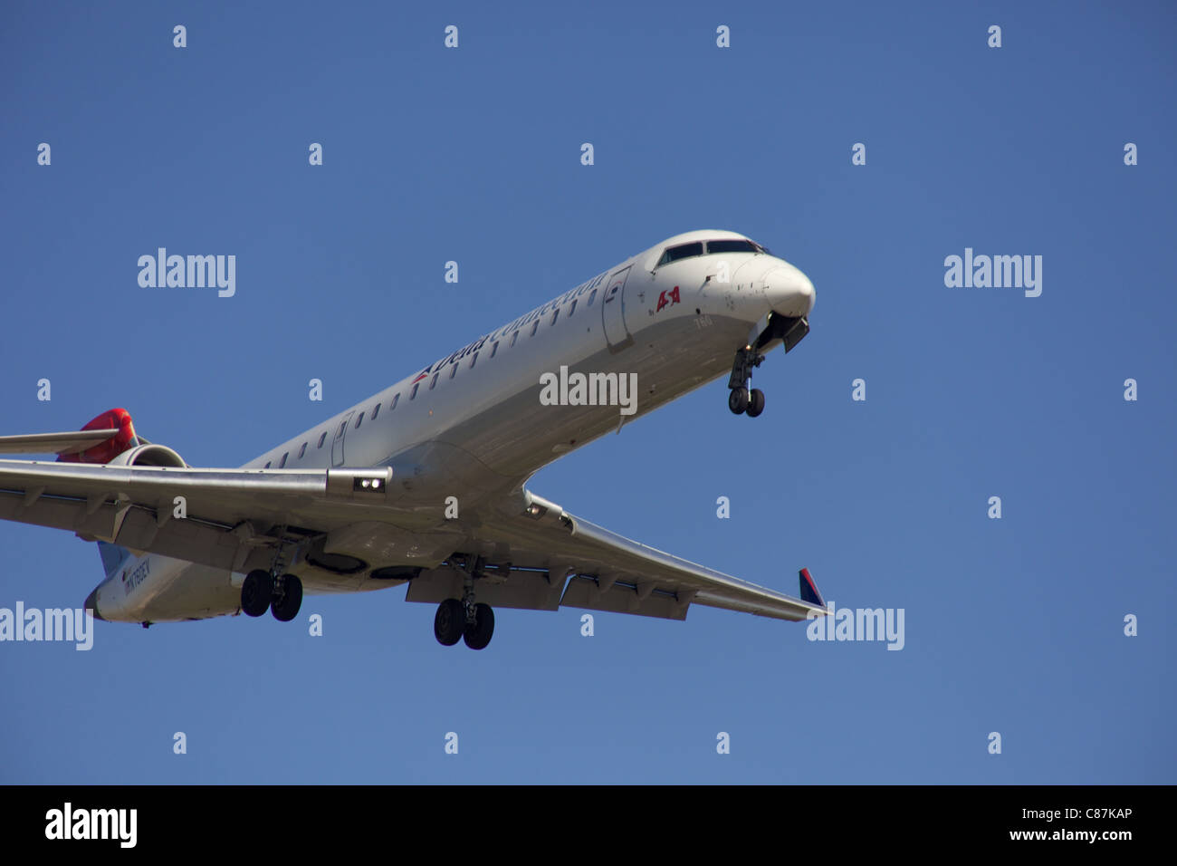 Delta connection airplane hi-res stock photography and images - Alamy