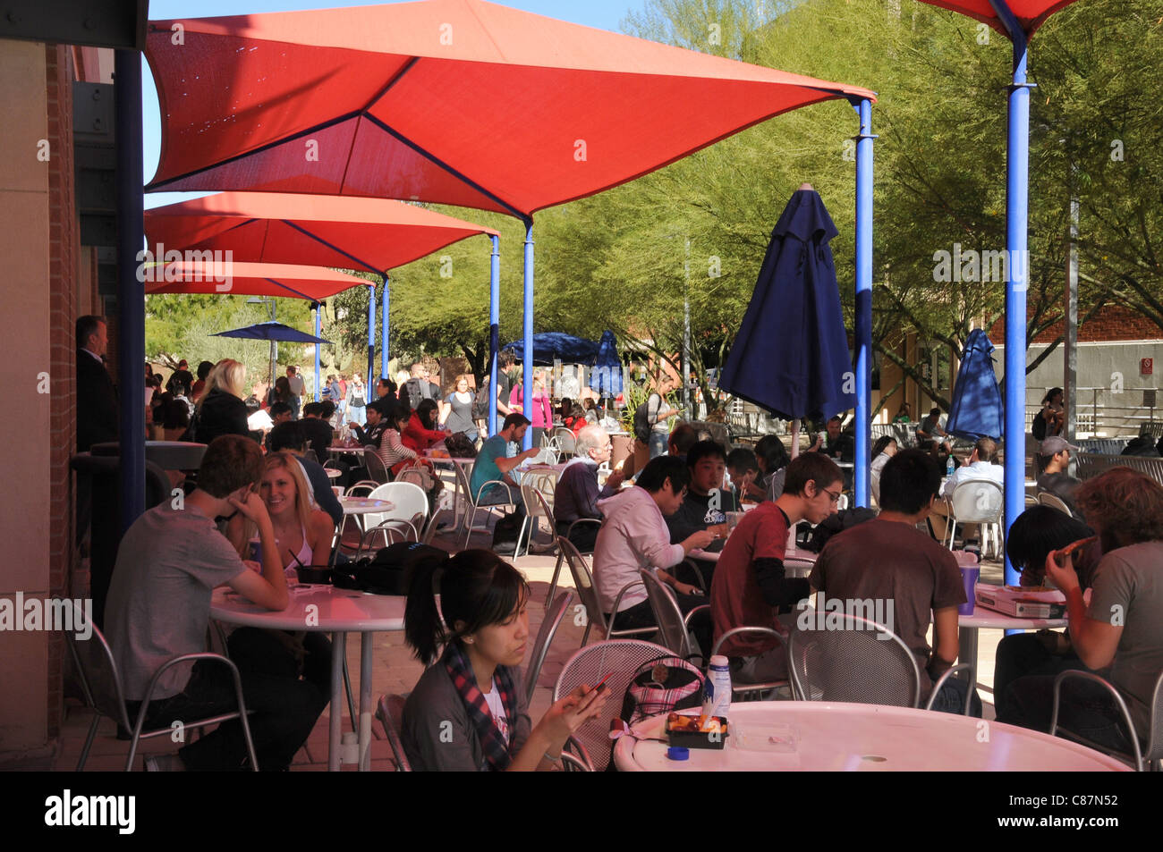 College students eat lunch in Tucson, Arizona, USA Stock Photo - Alamy