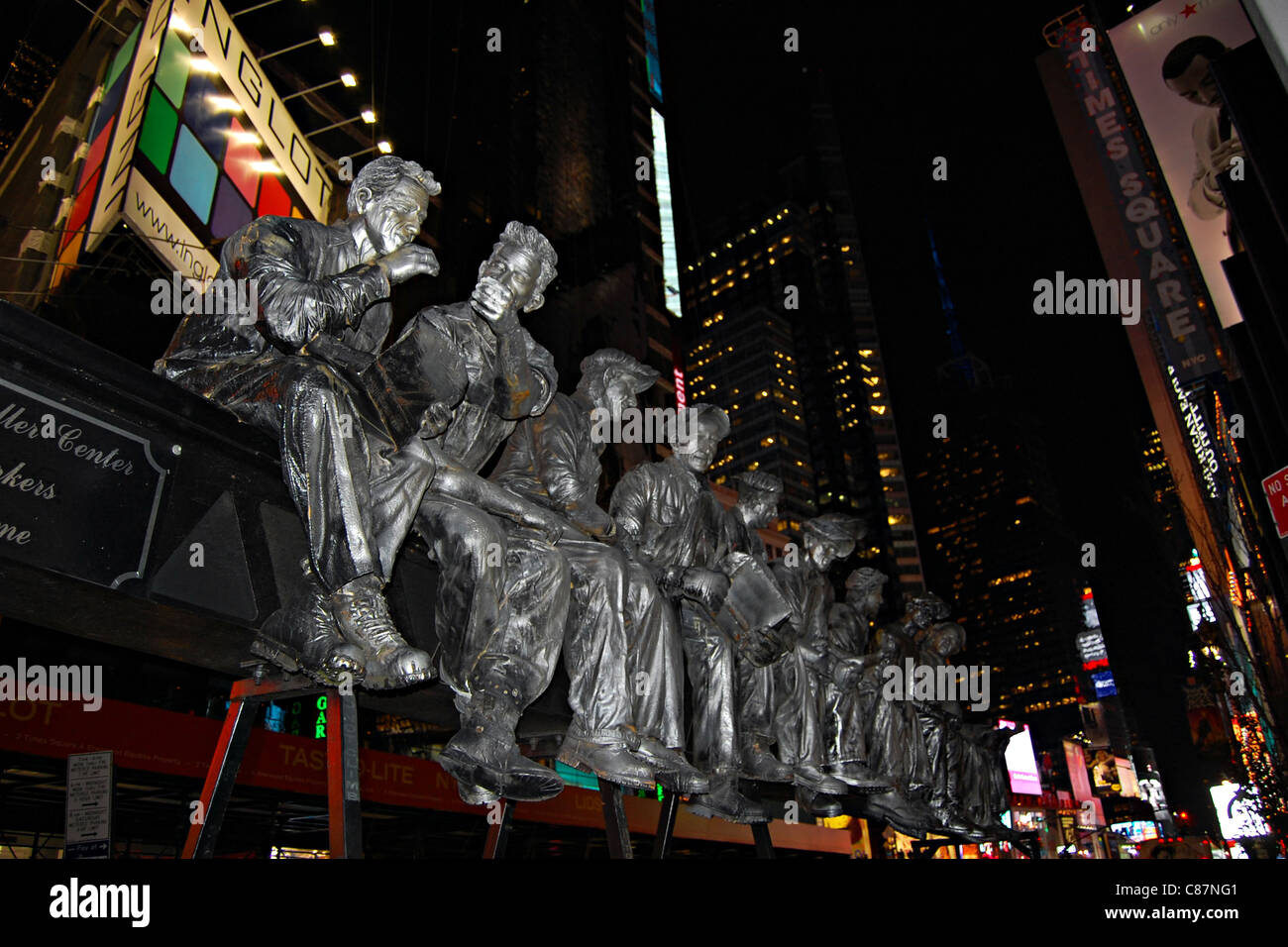 Lunch atop a skyscraper hi-res stock photography and images - Alamy