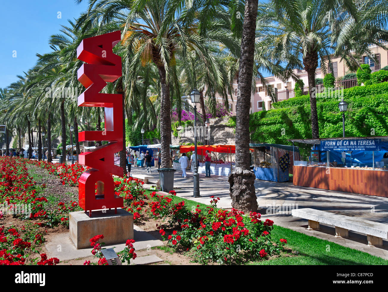 PALMA MARKET with red 'Palma' vertical sculpture sign on Av.de Gabriel ...