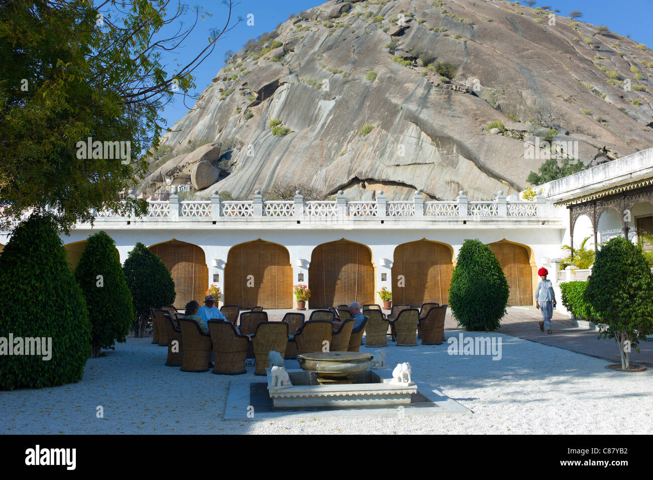 17th century courtyard hi-res stock photography and images - Alamy