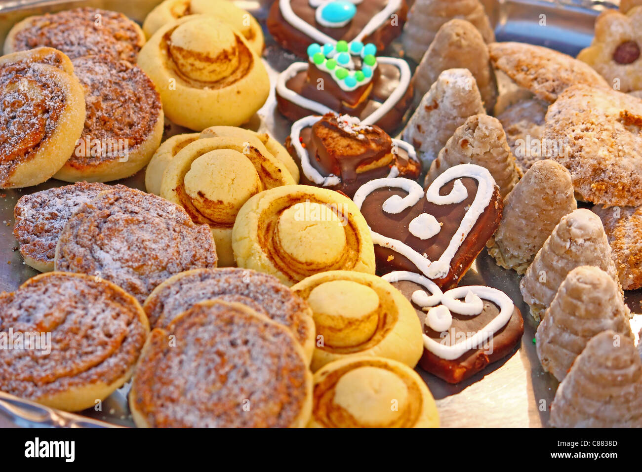 Many cake decorative sugar hi-res stock photography and images - Alamy