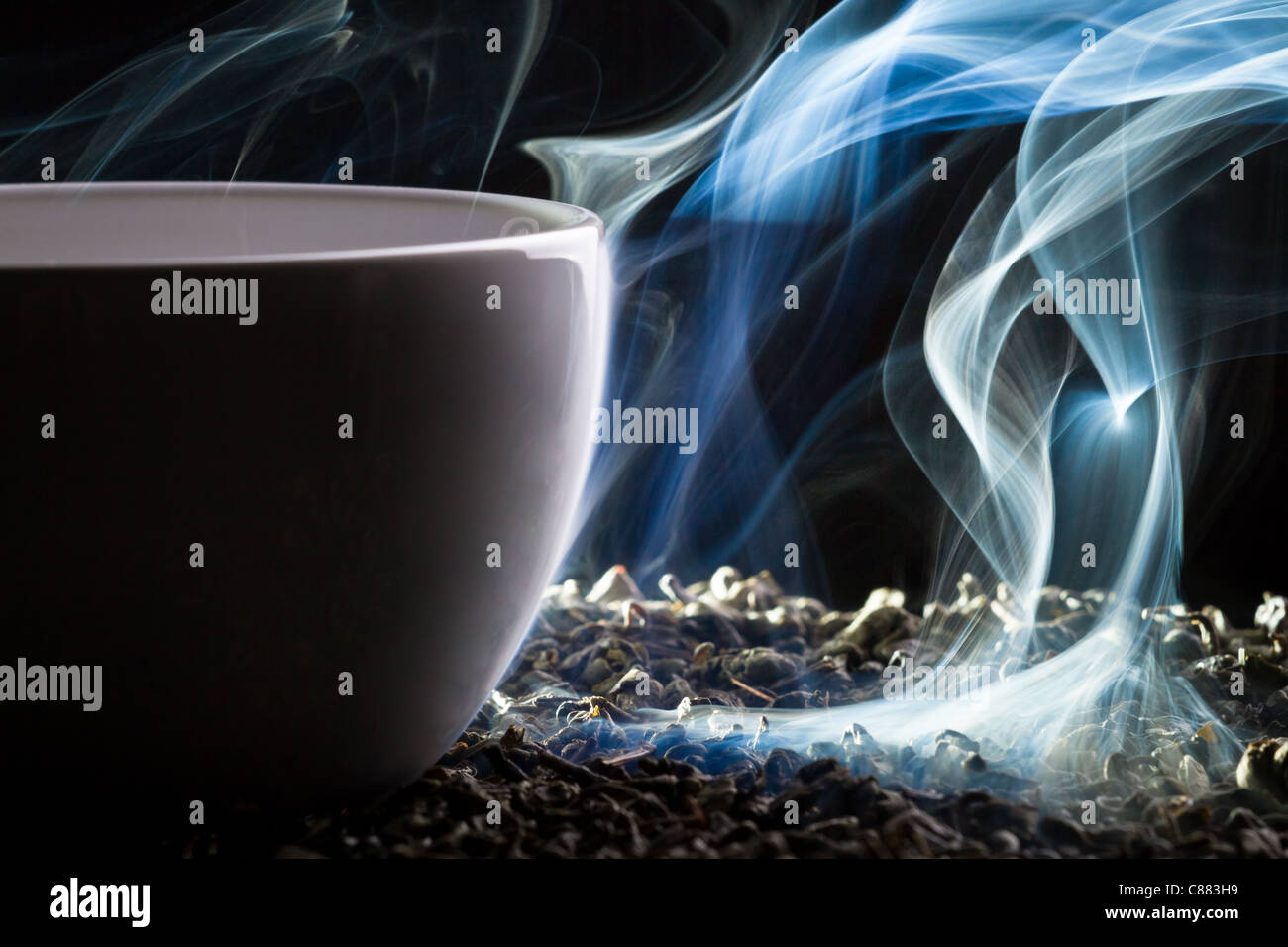 Blue smoke and roasted tea Stock Photo - Alamy