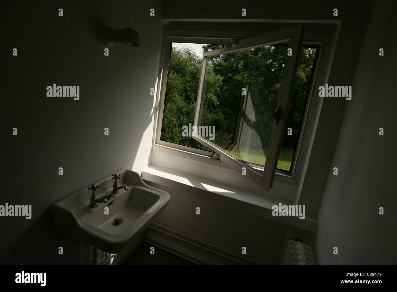 Son’s bathroom of the Villa Savoye by architect Le Corbusier in Poissy ...