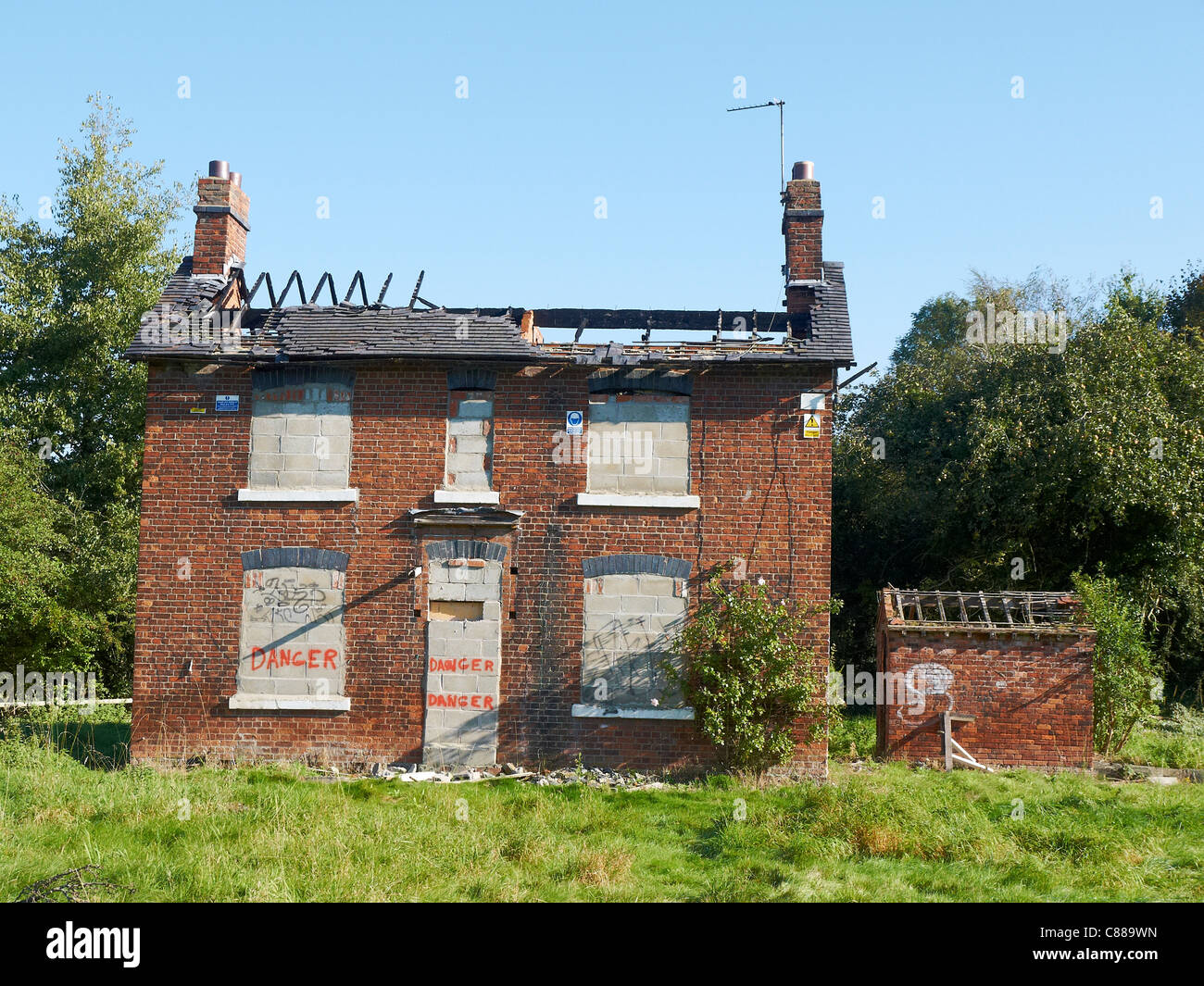 Bricked up hi-res stock photography and images - Alamy