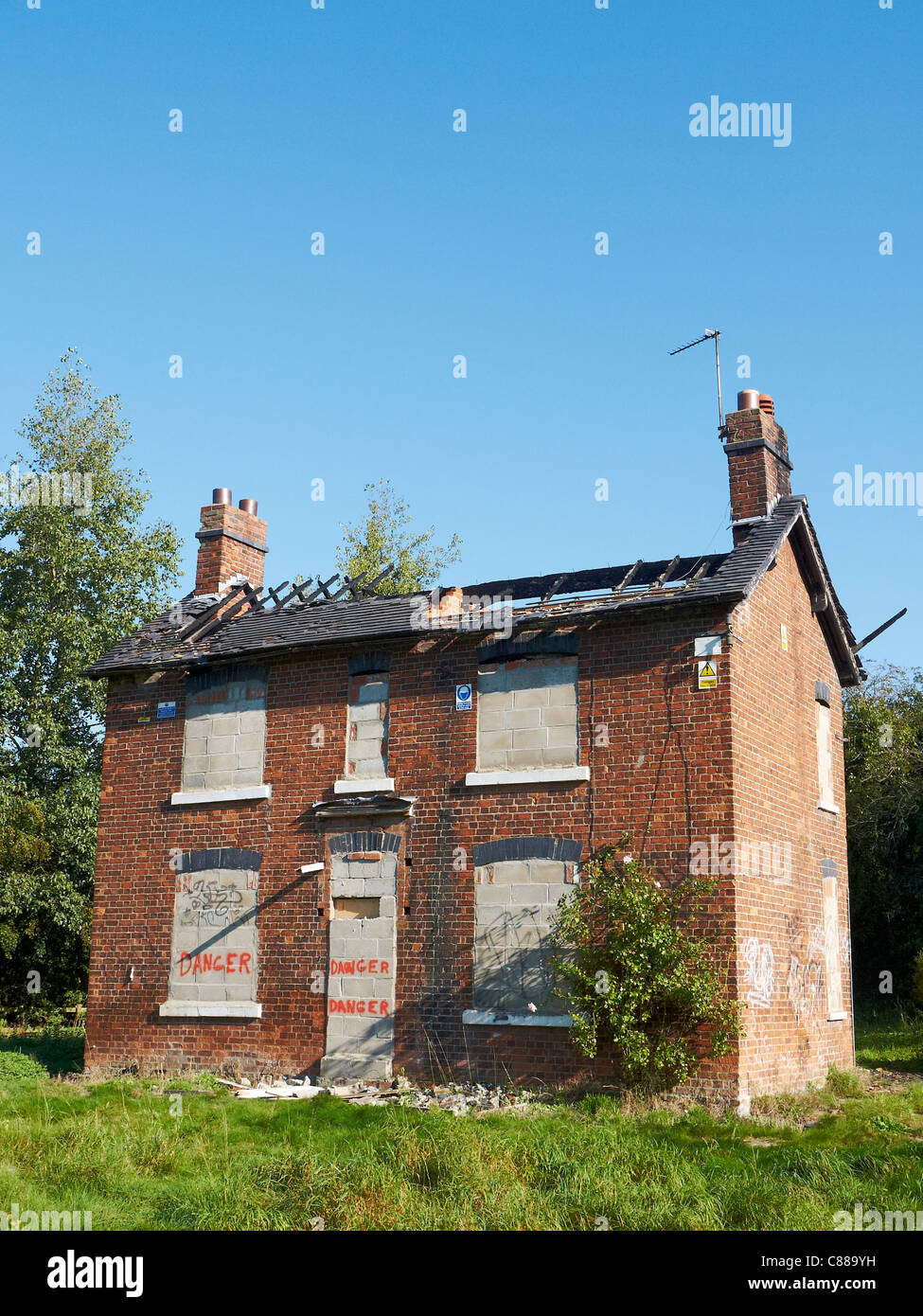 Bricked up hi-res stock photography and images - Alamy
