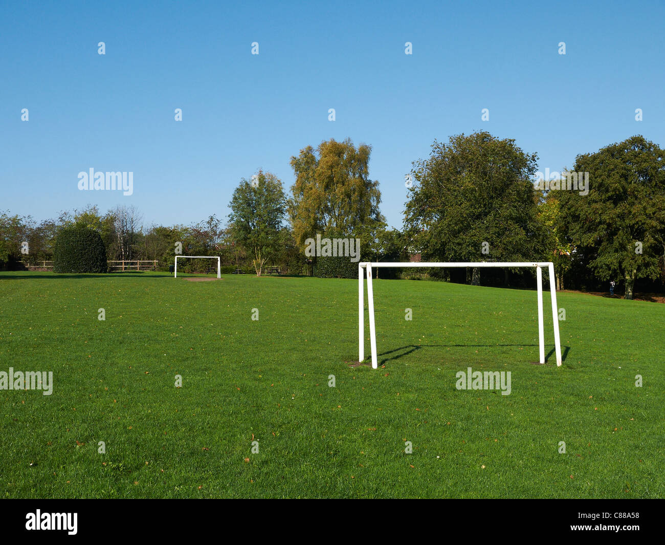 Empty football goal hi-res stock photography and images - Alamy
