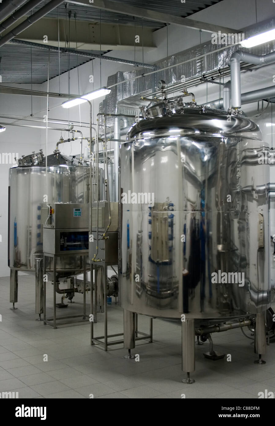 Pharmaceutical factory hi-res stock photography and images - Alamy