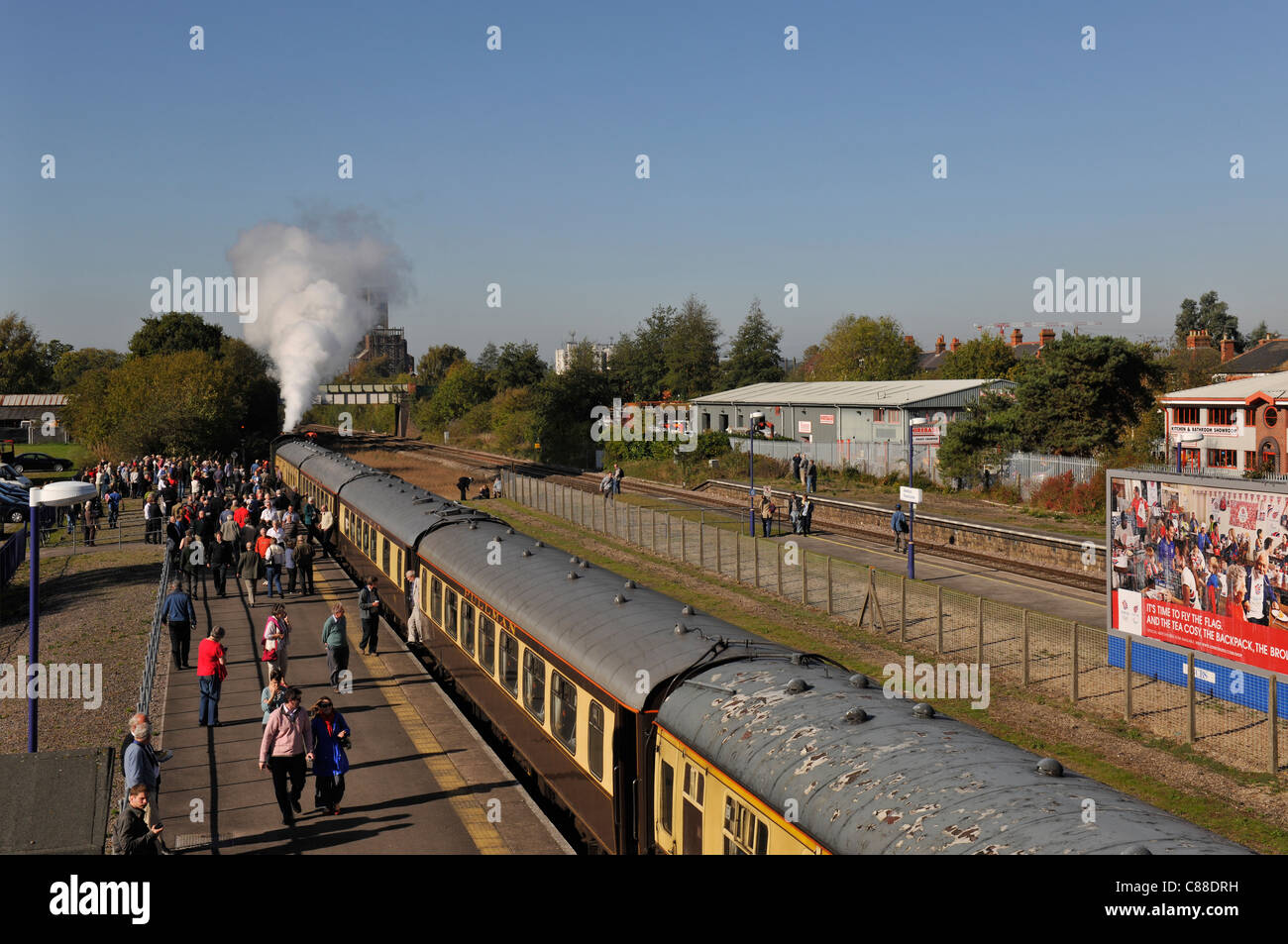 Newbury racecourse hi-res stock photography and images - Alamy