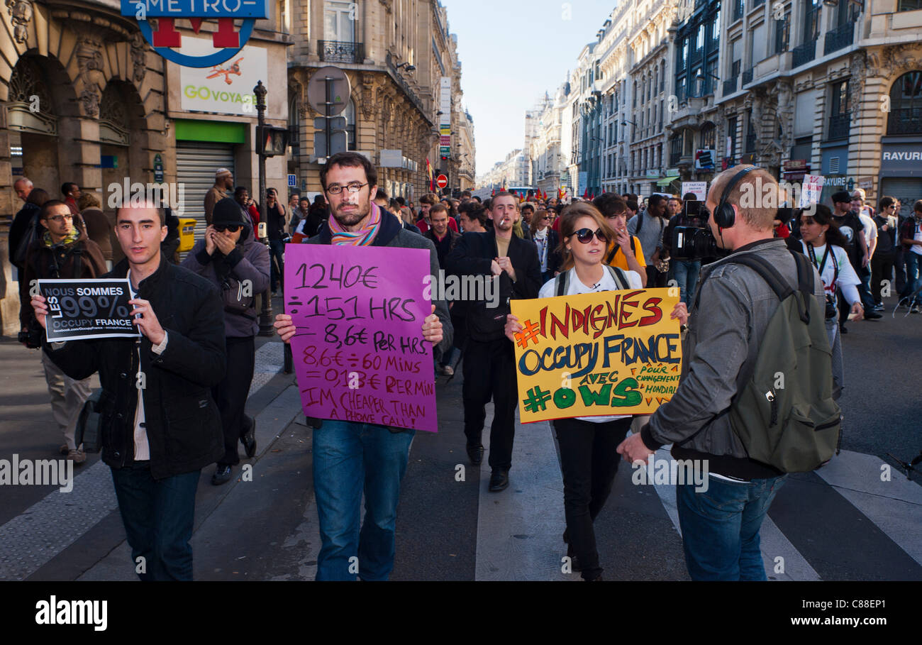 Democracy teens marching street hi-res stock photography and images - Alamy