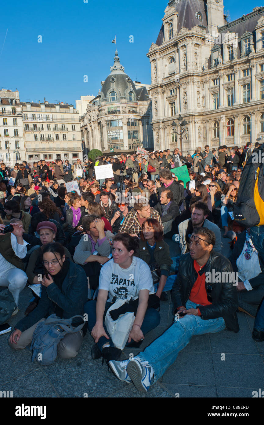 Paris, France, Crowd of People, Listening "Public Forum" "Occupy France ...