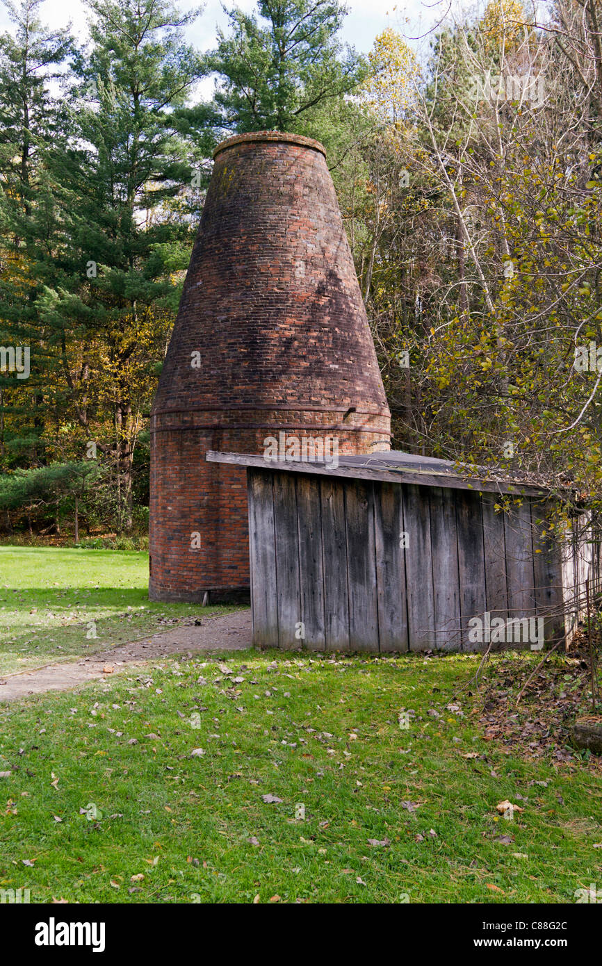 Hale village hi-res stock photography and images - Alamy