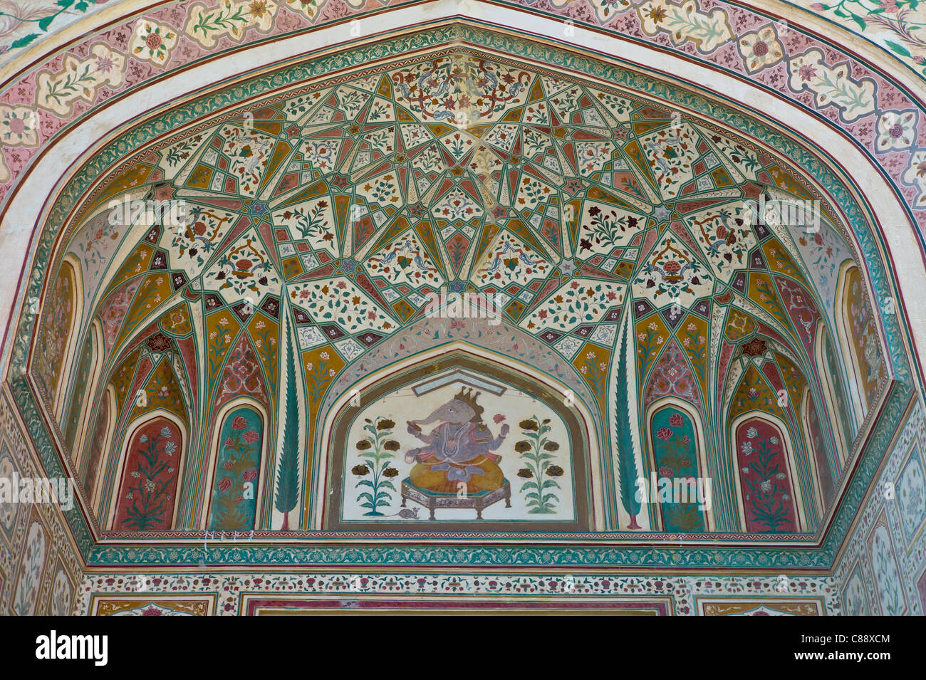 Islamic design of Ganesh Pol, Ganesh Gate, at The Amber Fort a Rajput ...