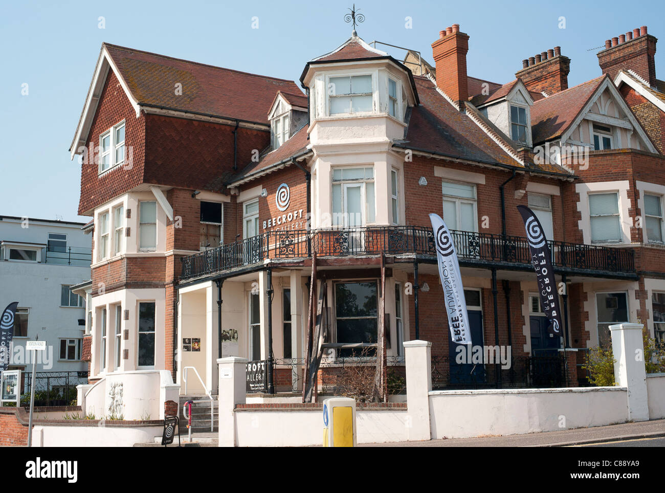 Wall shoring hi-res stock photography and images - Alamy