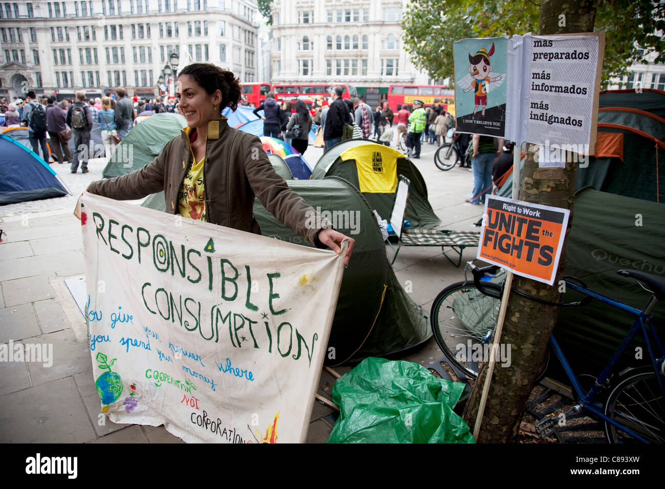 London protest hi-res stock photography and images - Alamy
