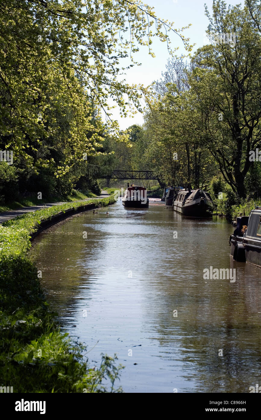 Narrow Boat navigating The Peak Forest Canal Whaley Bridge Derbyshire ...
