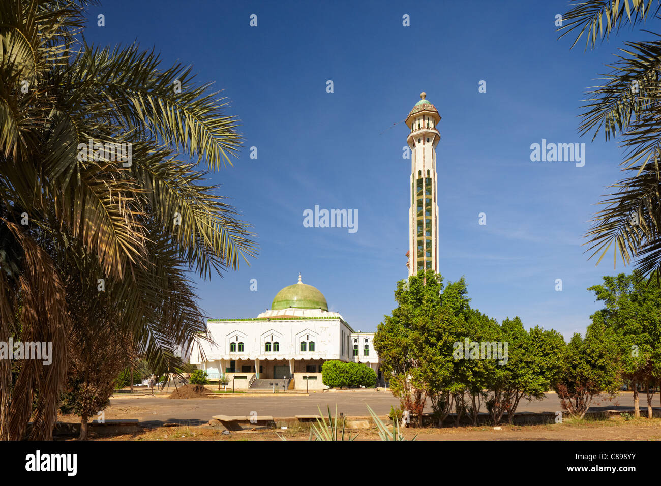 Al shahid mosque hi-res stock photography and images - Alamy