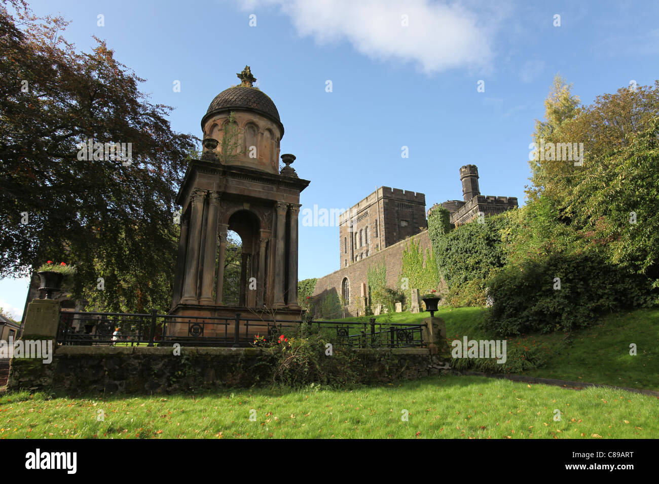 City of Stirling, Scotland. The 1859 Ebenezer Erskine monument with the ...