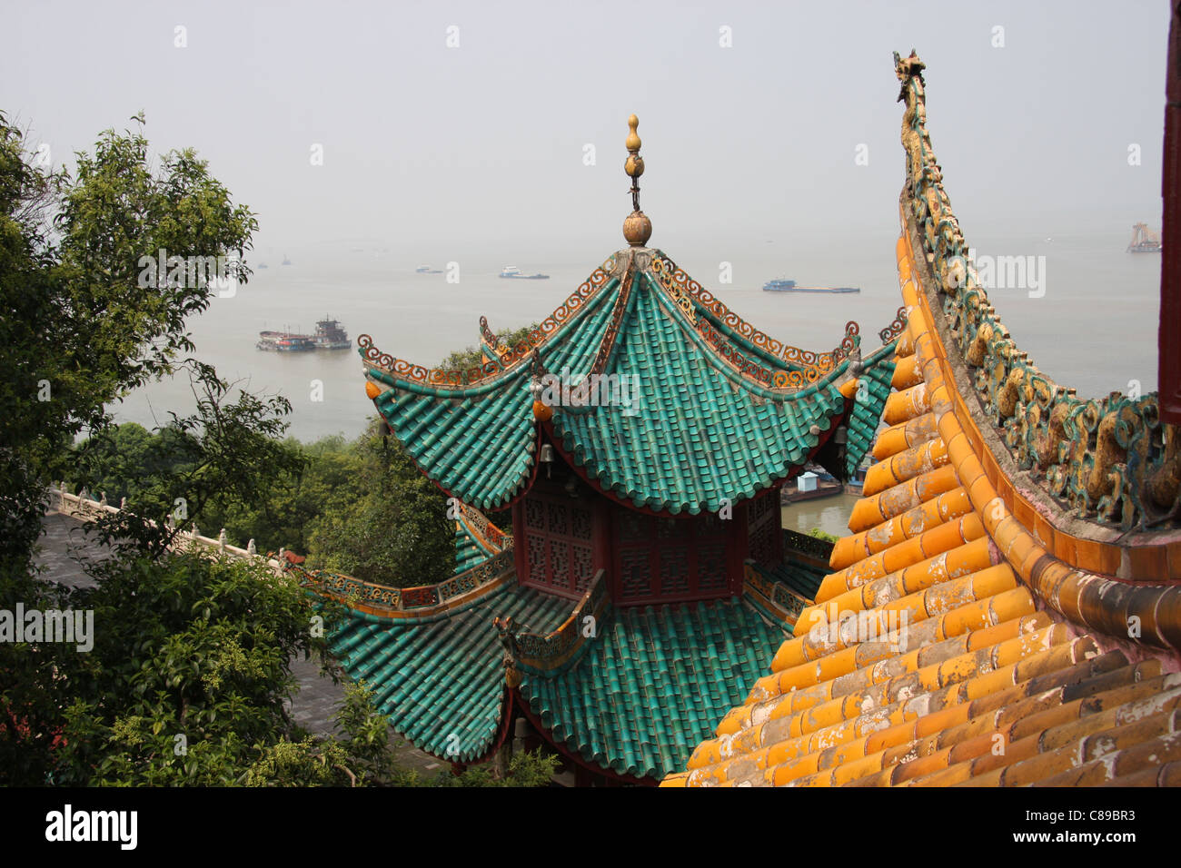 Yueyang tower hi-res stock photography and images - Alamy