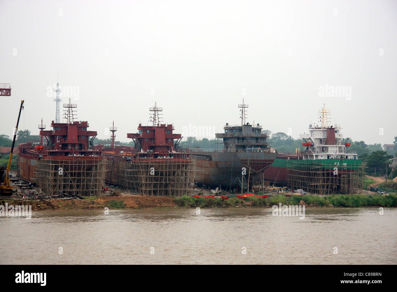 Yangtze cruise river freighters hi-res stock photography and images - Alamy