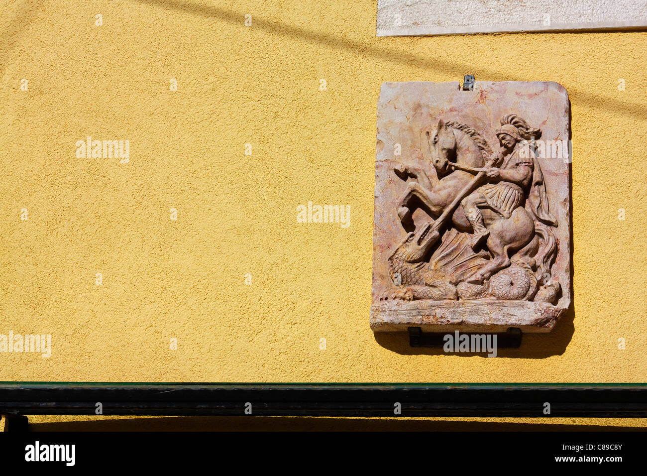 St george killing the dragon hi-res stock photography and images - Alamy