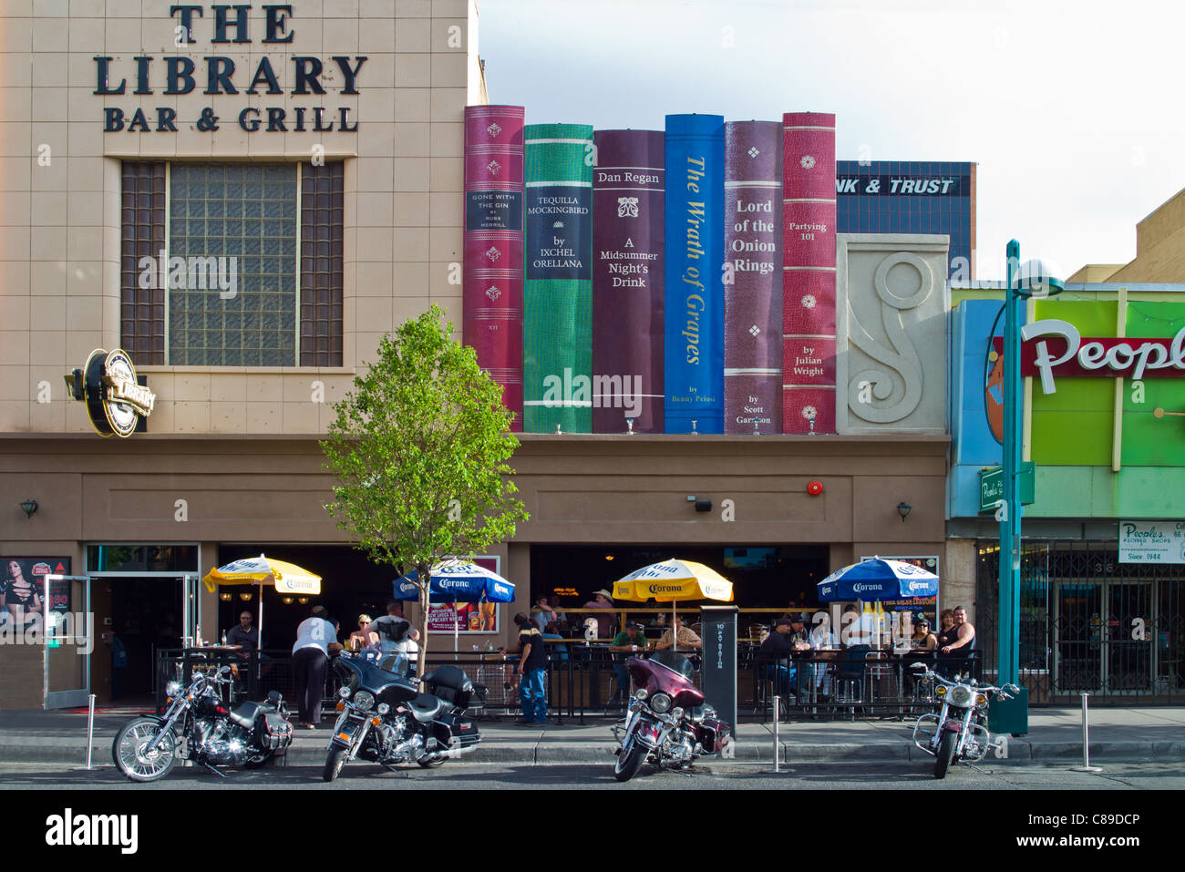 Route 66 bar hi-res stock photography and images - Alamy