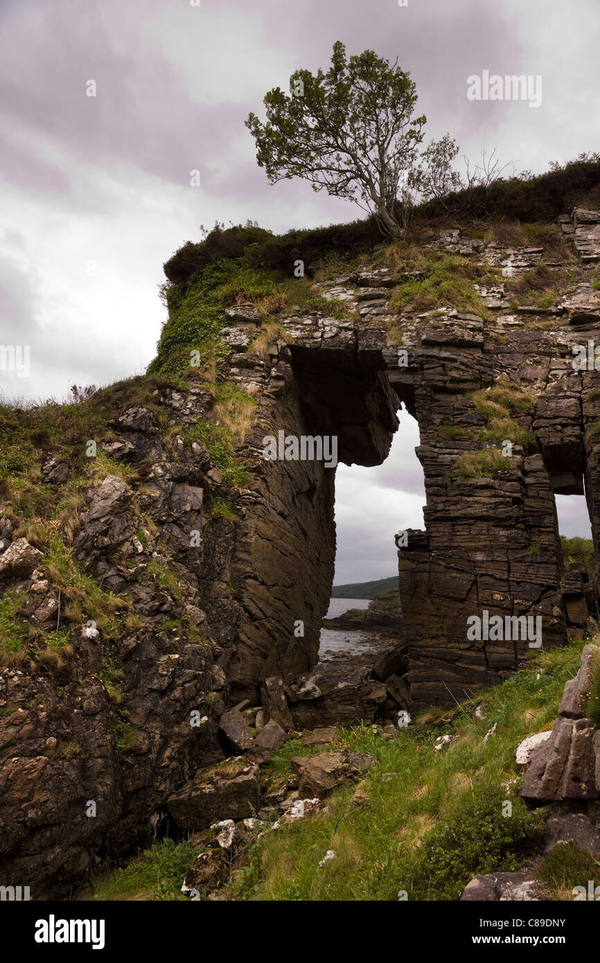 Cliff with arch hi-res stock photography and images - Alamy