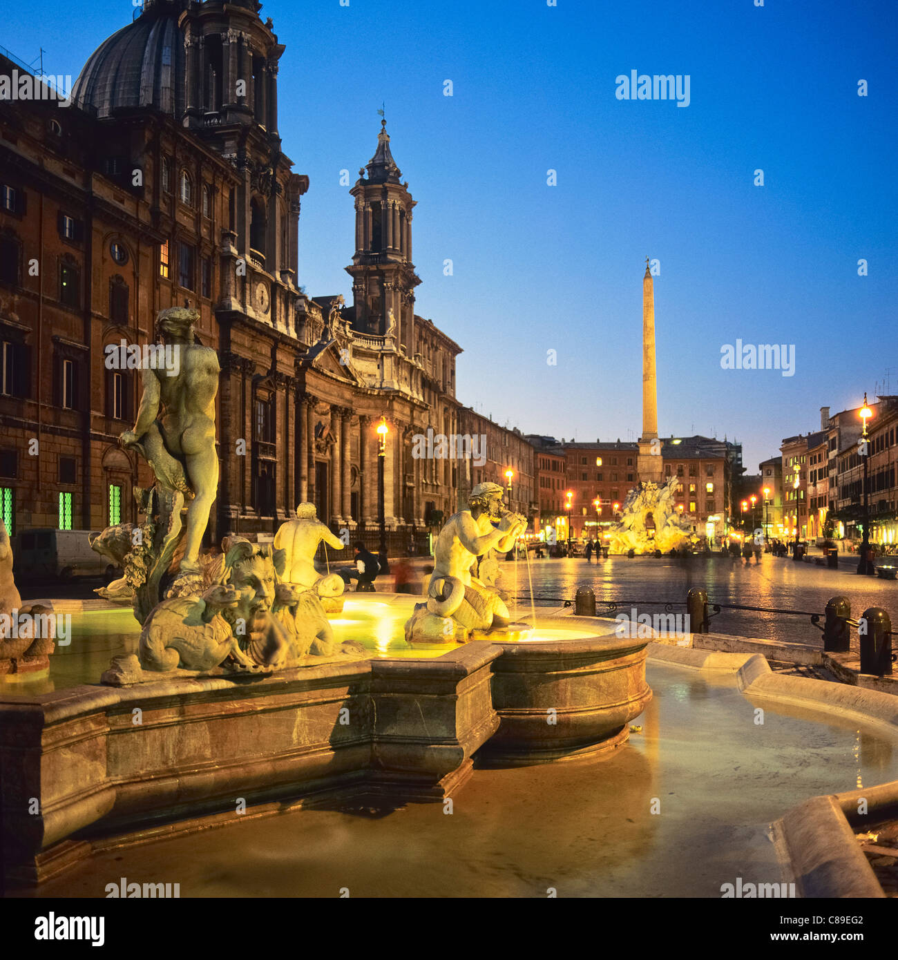 Fontana del quattro fiumi hi-res stock photography and images - Alamy