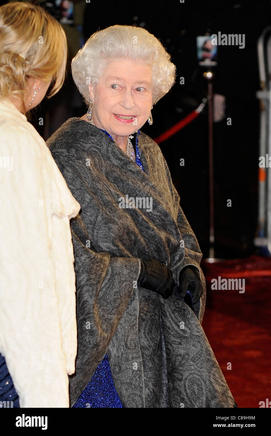 The Queen of England (Queen Elizabeth) 2010 - Image Copyright Celebrity ...