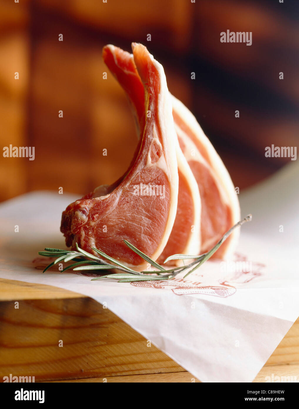 Raw lamb chops Stock Photo - Alamy