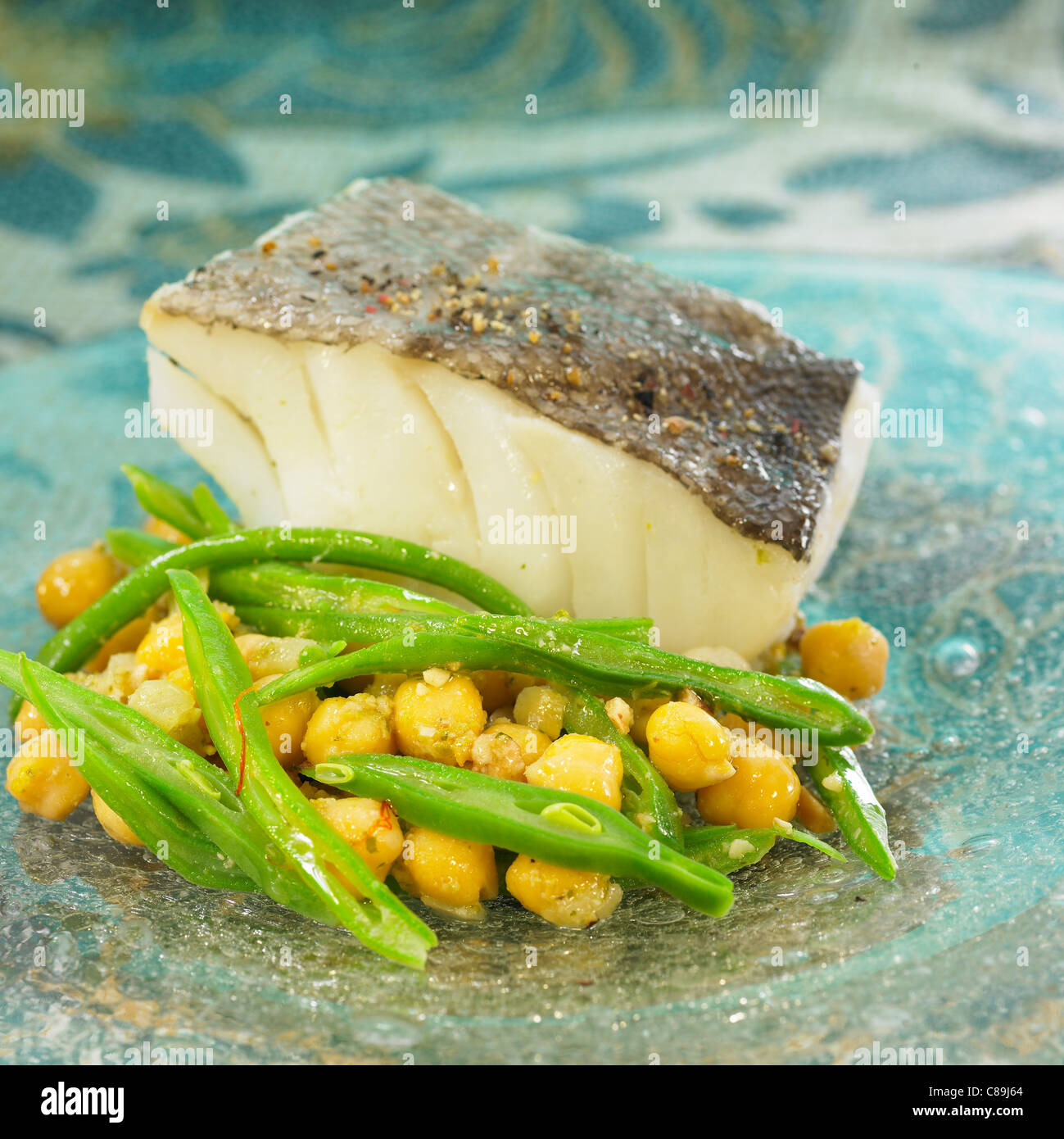 Cod with beans hi-res stock photography and images - Alamy