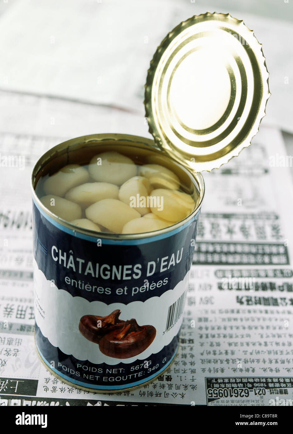 Canned water chestnuts hi-res stock photography and images - Alamy