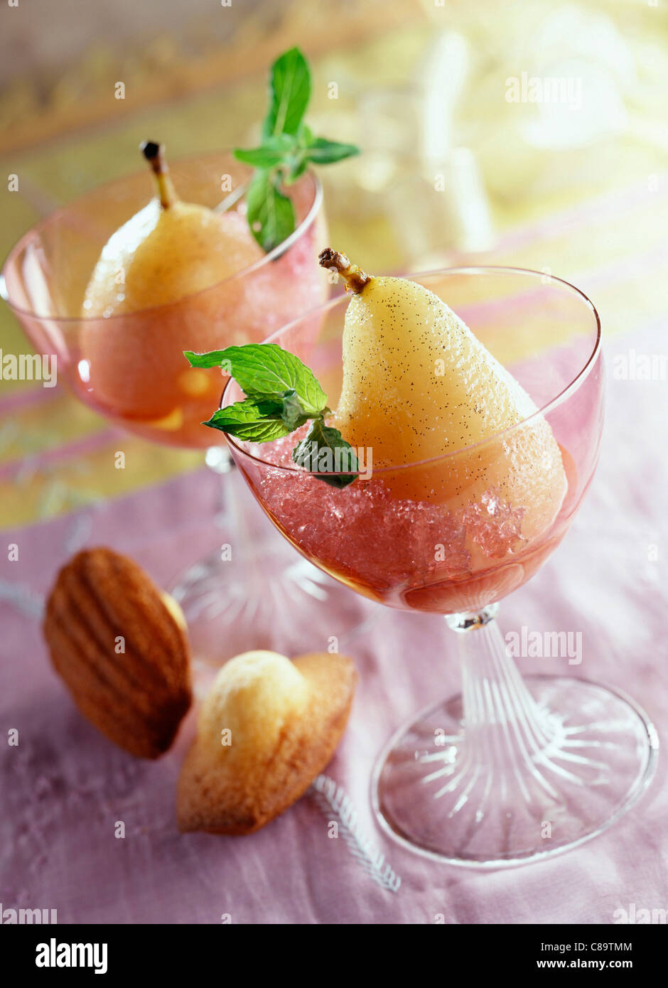 Glass champagne vanilla pear hi-res stock photography and images - Alamy