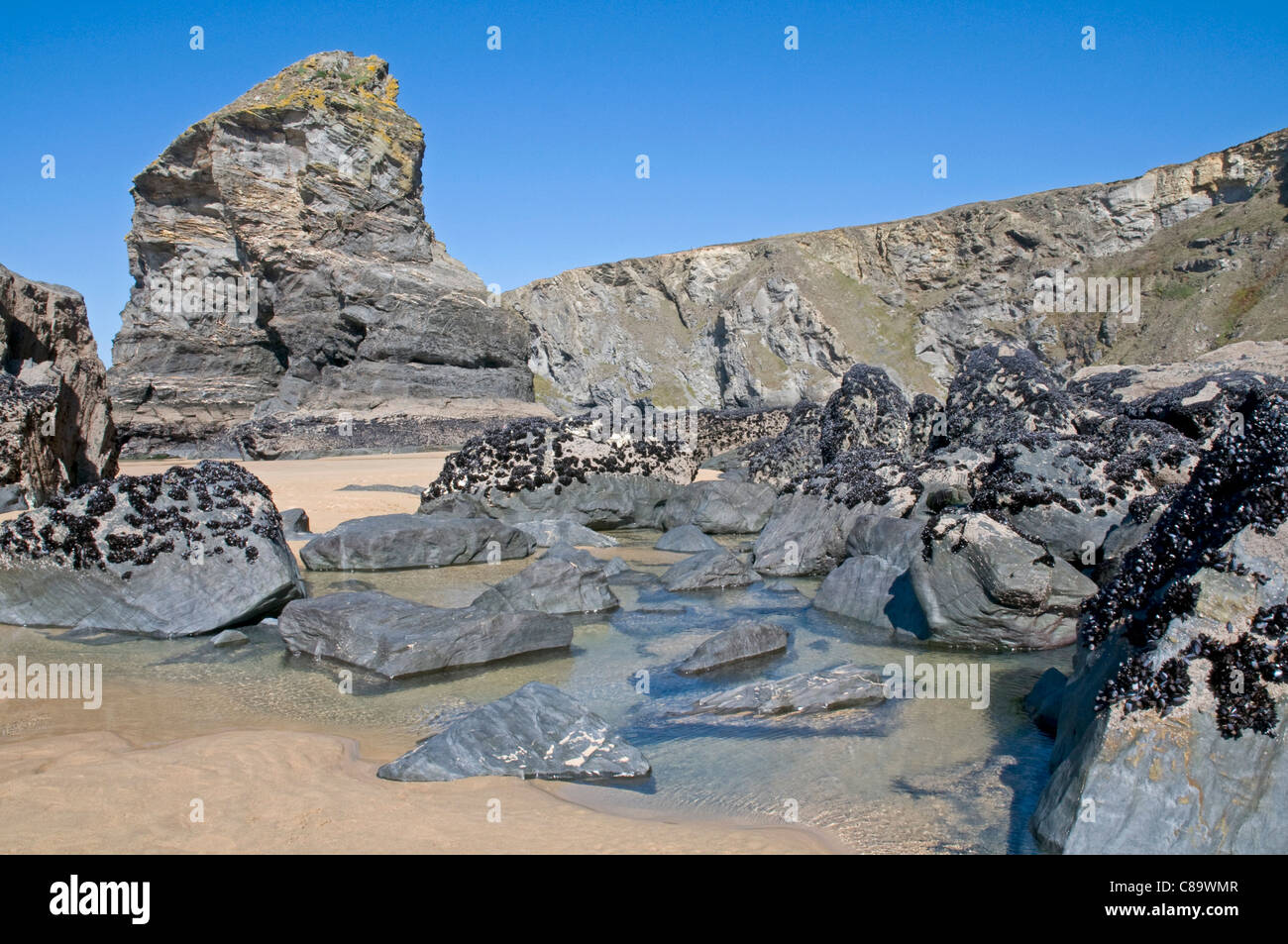 Bedruthan beach hi-res stock photography and images - Alamy